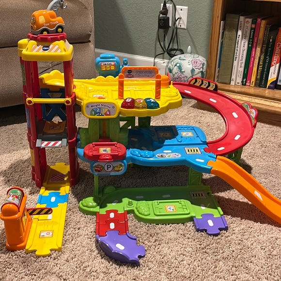 Vtech Smart Wheels | Toys | Vtech Gogo Wheels Deluxe Garage With Tow ...